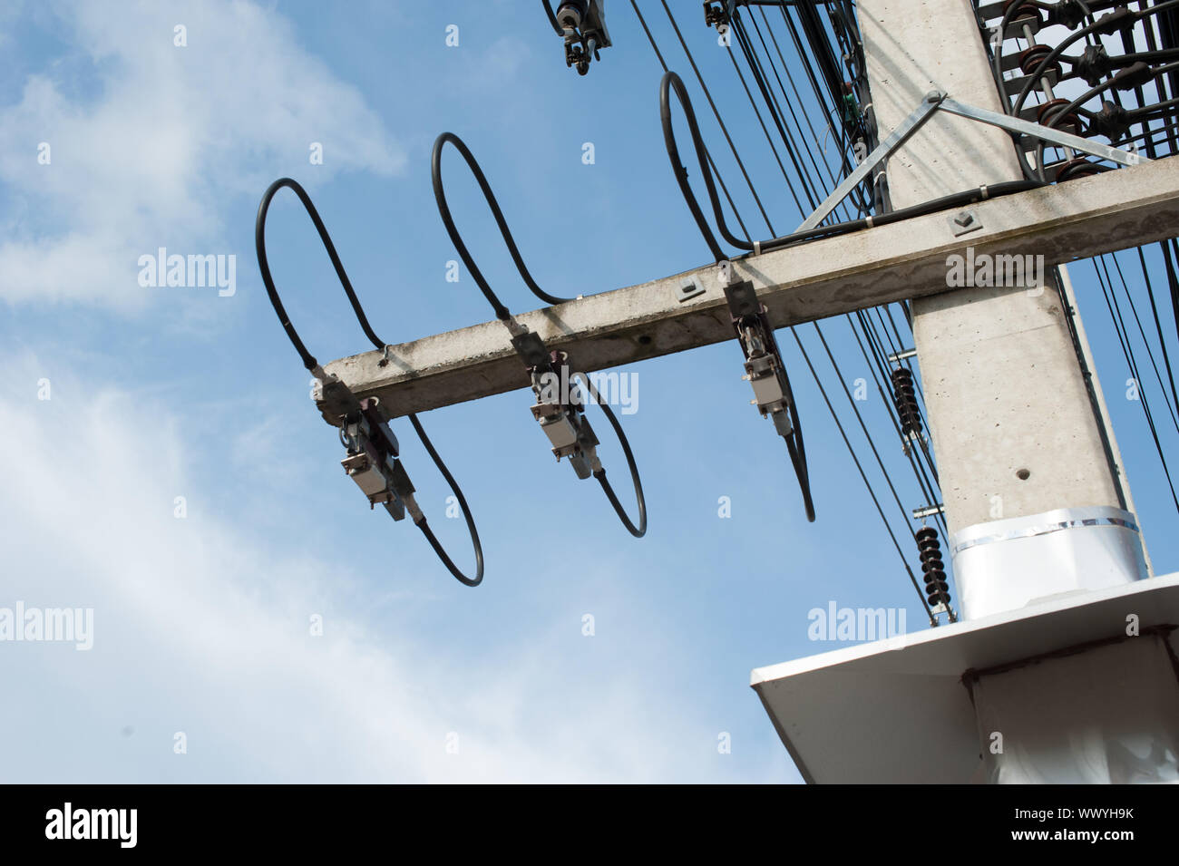 Mess of wire and cable clutter on electric pole Stock Photo - Alamy