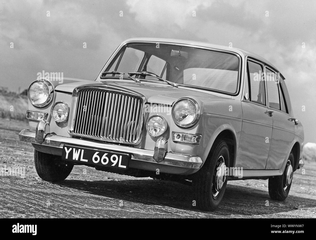 1972 Vanden Plas 1300 Princess Stock Photo - Alamy