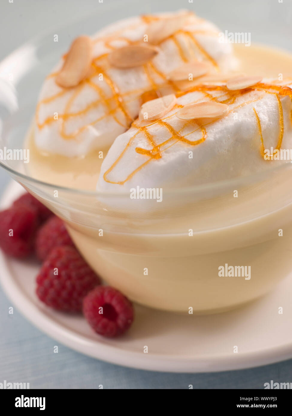Oeuf a la Neige - Snow Eggs - Floating Islands Stock Photo - Alamy