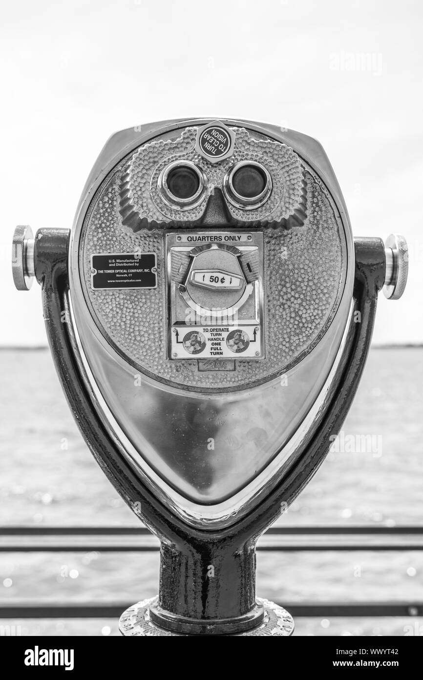 Coin operated binocular in Ellis Island Stock Photo - Alamy