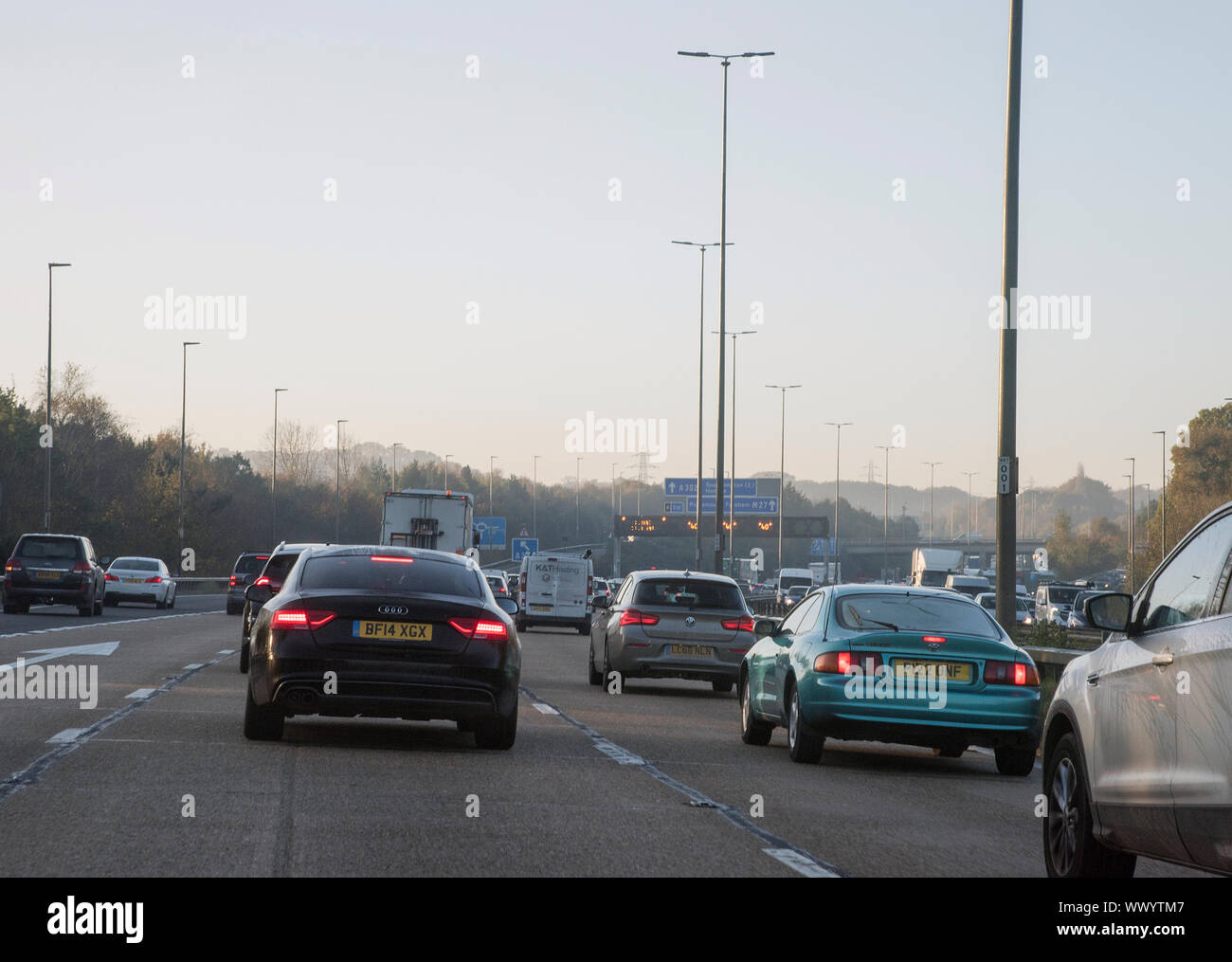 Busy motorway photograph hi-res stock photography and images - Alamy