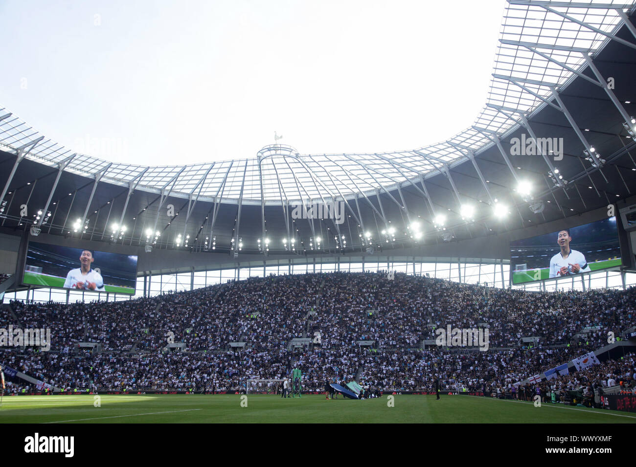 Tottenham south stand hi-res stock photography and images - Alamy
