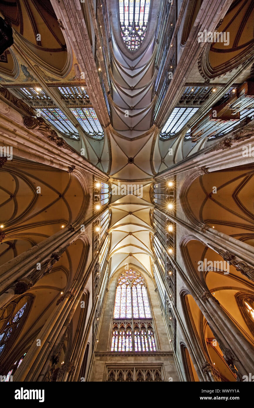 Cologne Cathedral Germany Interior Stock Photos & Cologne Cathedral ...