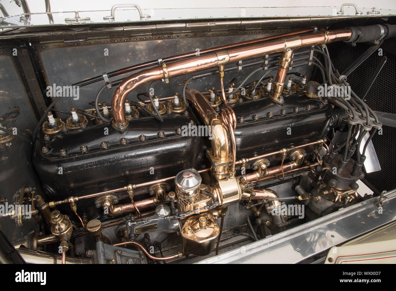 Rolls royce silver ghost engine hi-res stock photography and images - Alamy