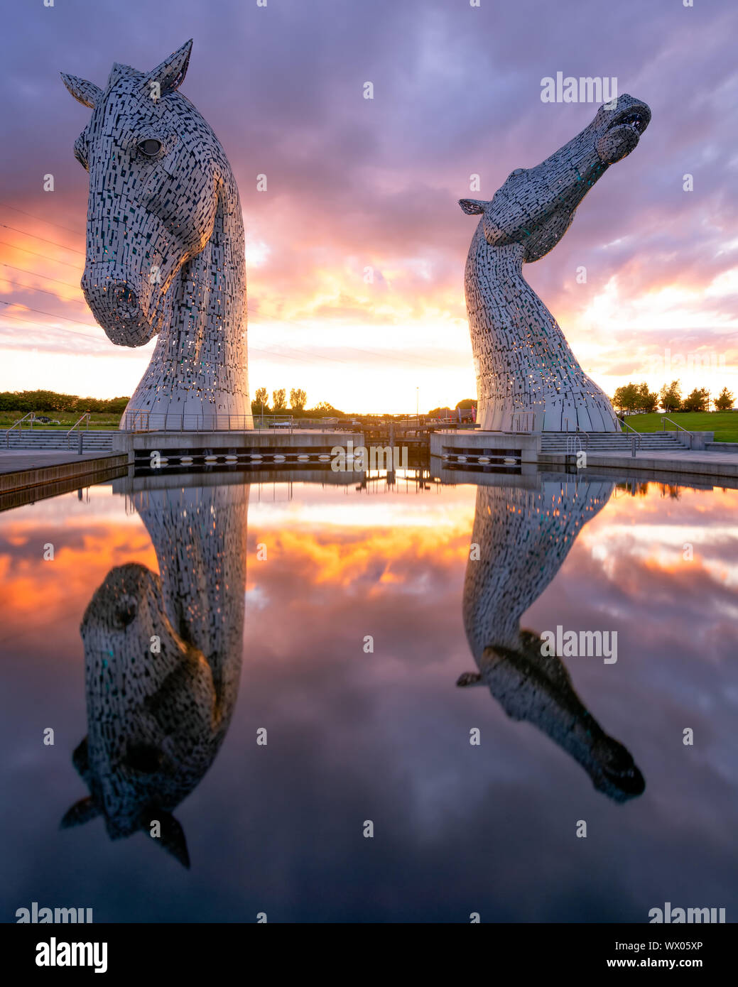 The Kelpies at sunset, Forth and Clyde Canal at Helix Park, Falkirk ...