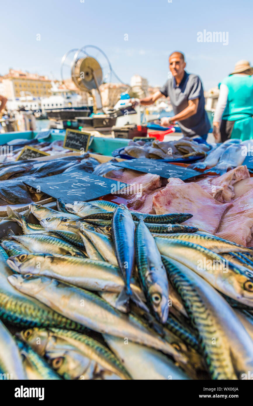 Mediterranean outdoor market hi-res stock photography and images - Alamy