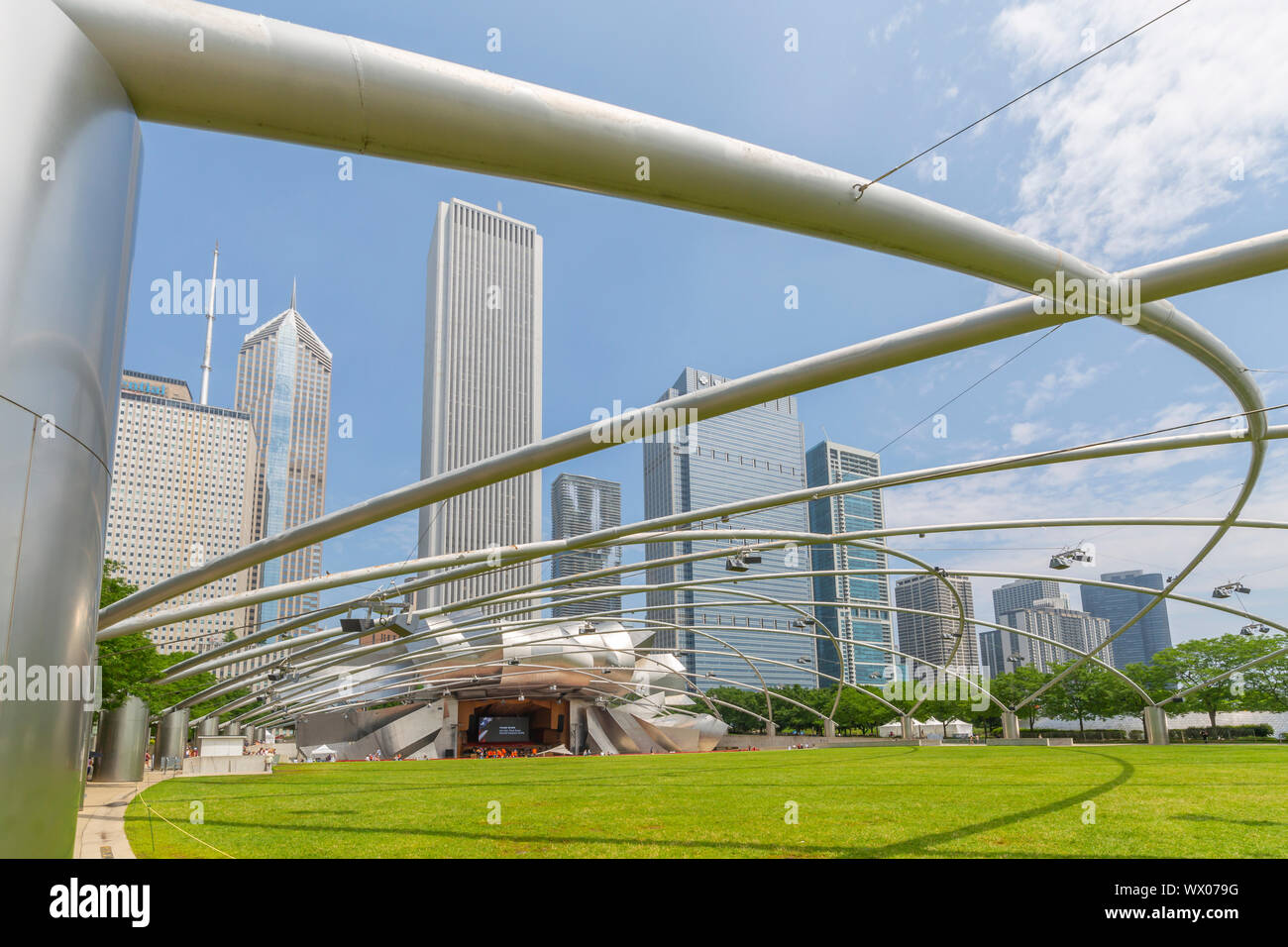 View of Jay Pritzker Pavilion, Millennium Park, Downtown Chicago ...