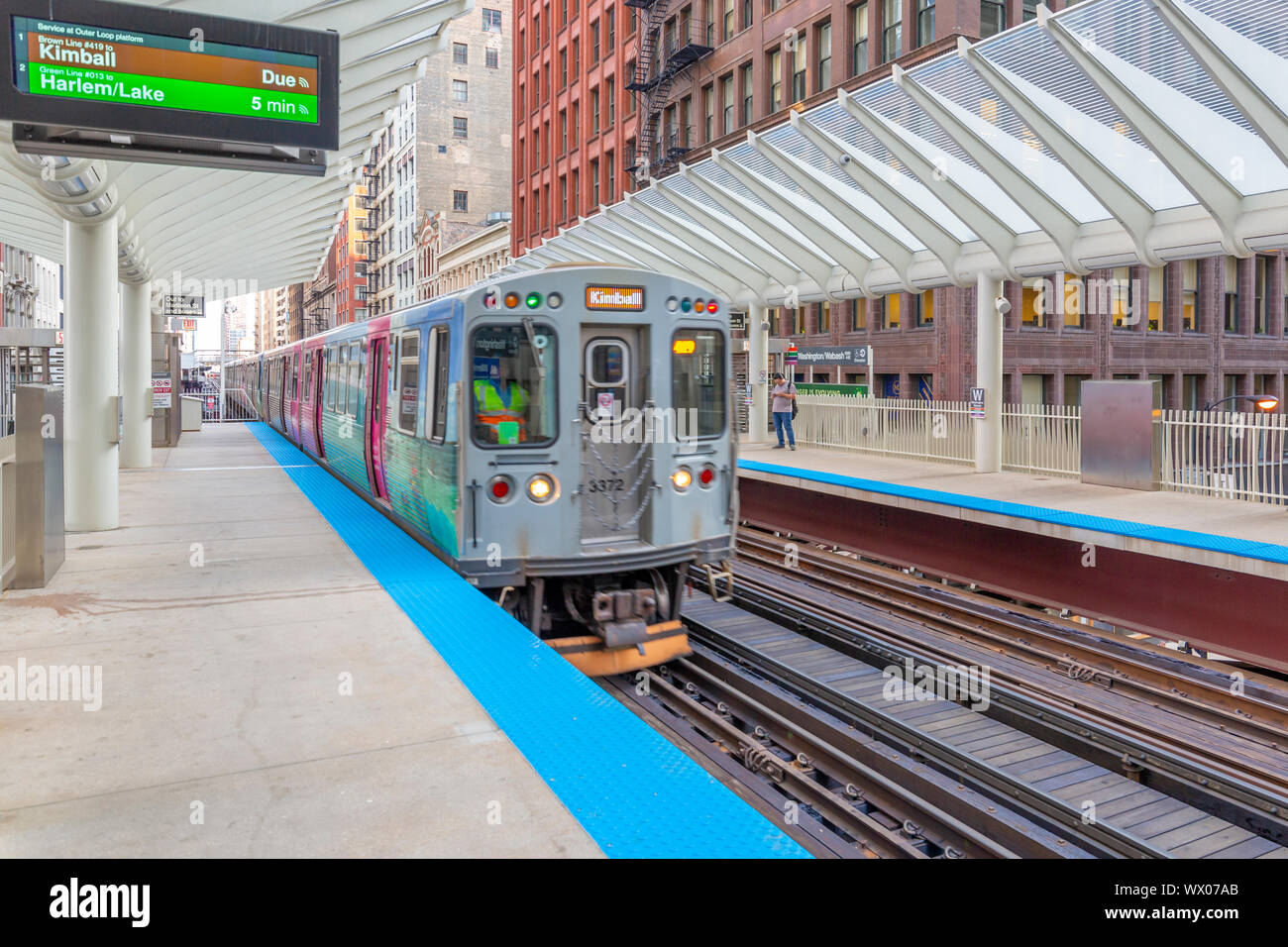 View of Loop train at station, Downtown Chicago, Illinois, United ...