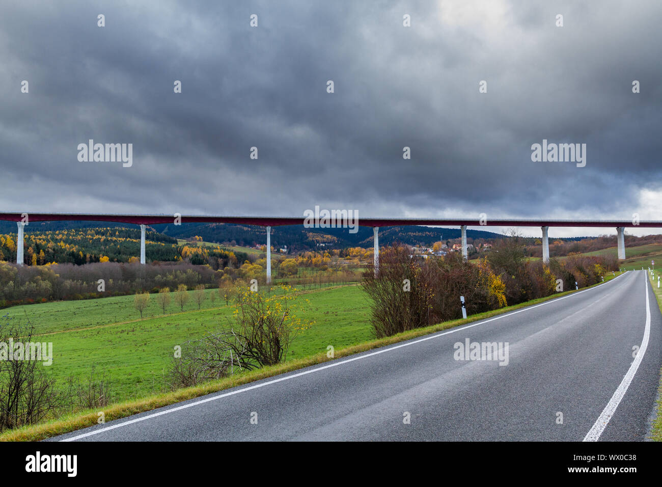 Motorway valley bridge in the Thuringian Forest Stock Photo - Alamy