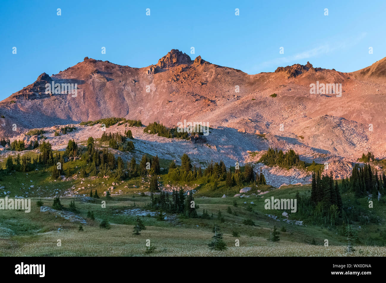 The Goat Rocks illuminated in the last light of the setting sun, Goat ...