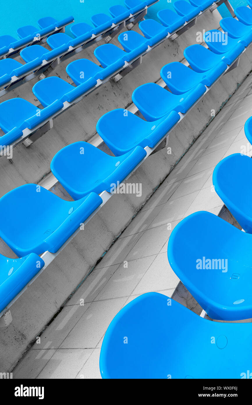Spectator seats hi-res stock photography and images - Alamy