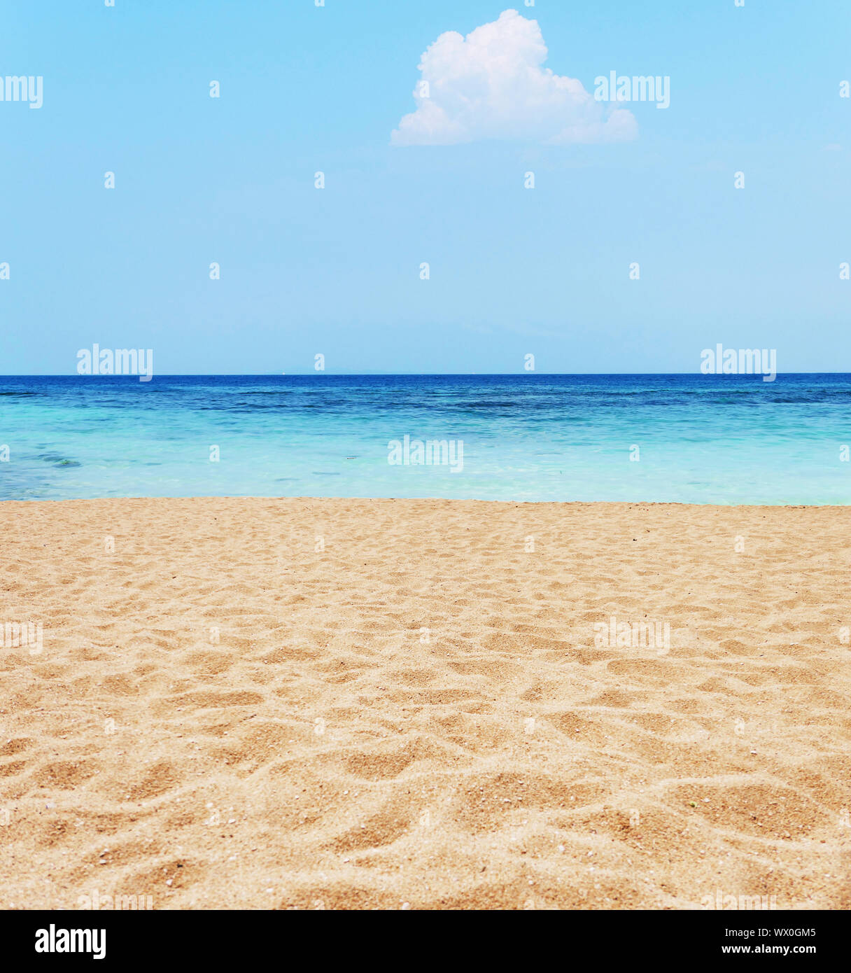 Hot sand beach hi-res stock photography and images - Alamy