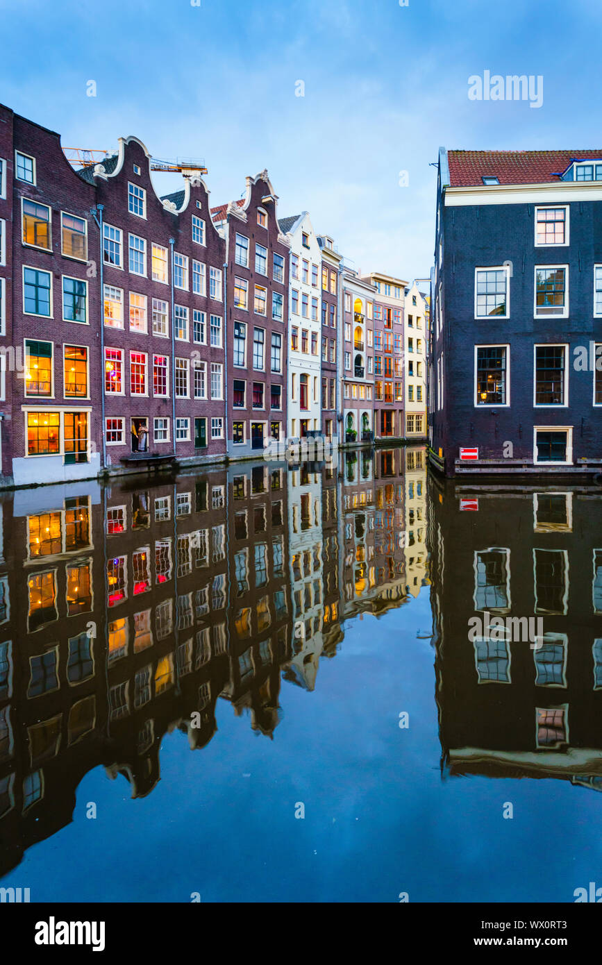 Europe dusk hi-res stock photography and images - Alamy