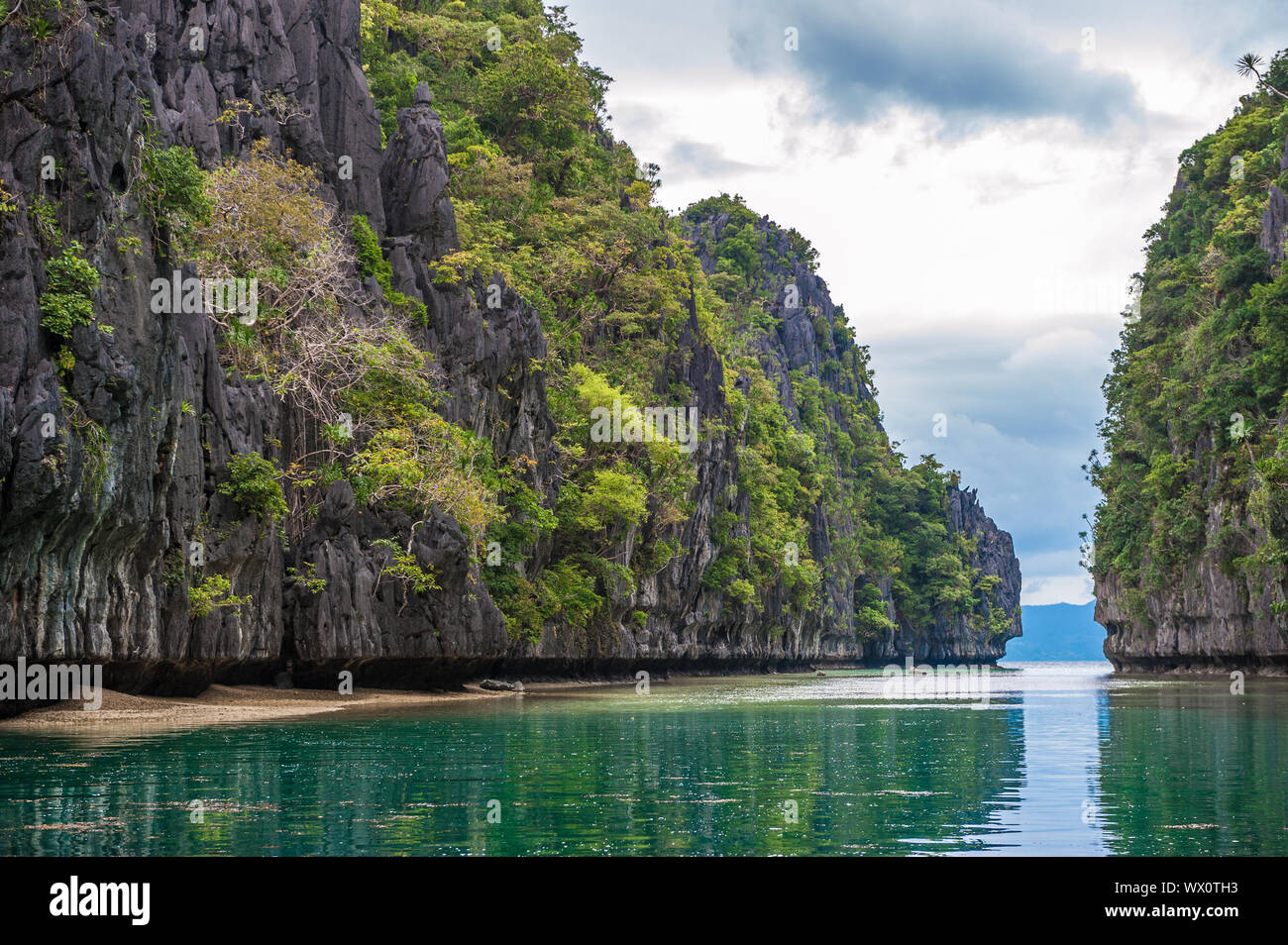 Scenic tropical island landscape, El Nido, Palawan, Philippines Stock ...