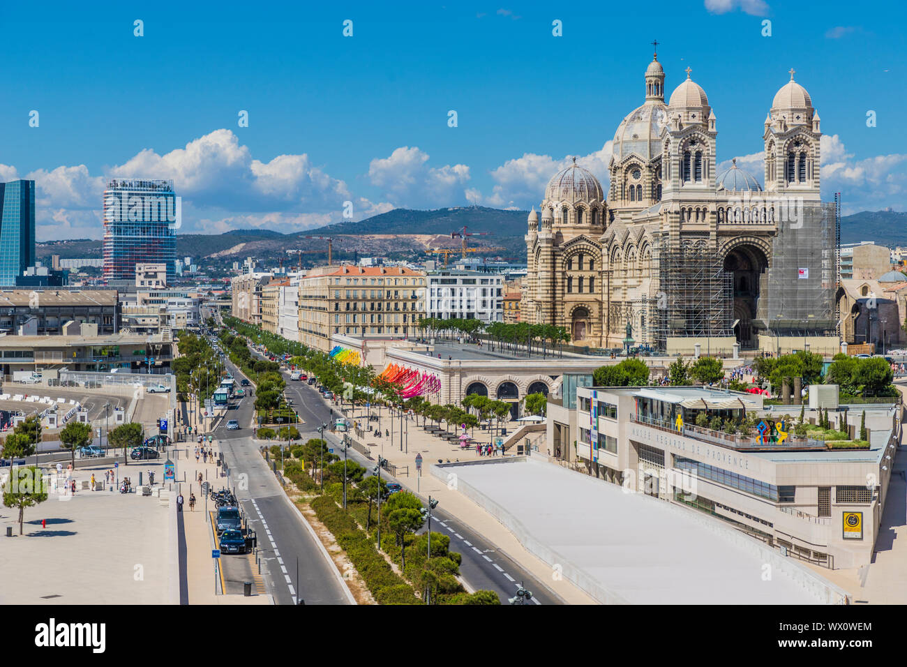 Mediterranean building hi-res stock photography and images - Alamy