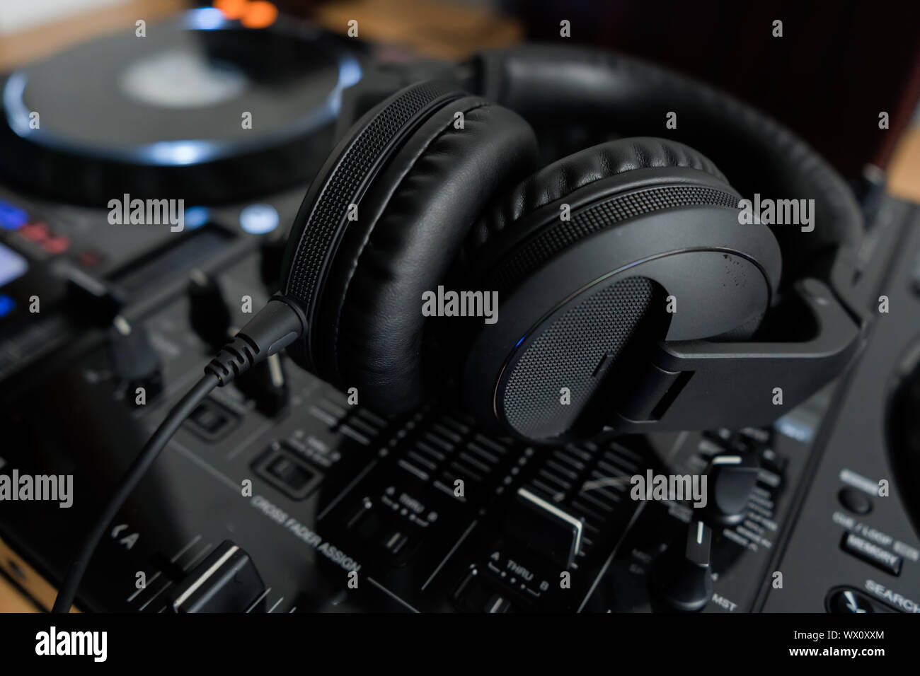 Professional dj mixer hi-res stock photography and images - Alamy