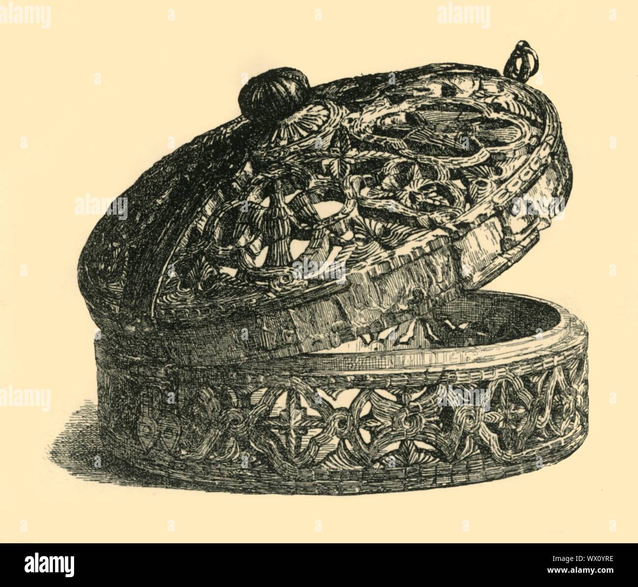 Ivory pyxis from al andalus hi-res stock photography and images - Alamy