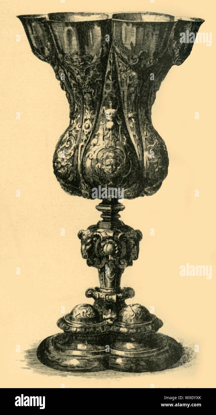 Strapwork hi-res stock photography and images - Alamy