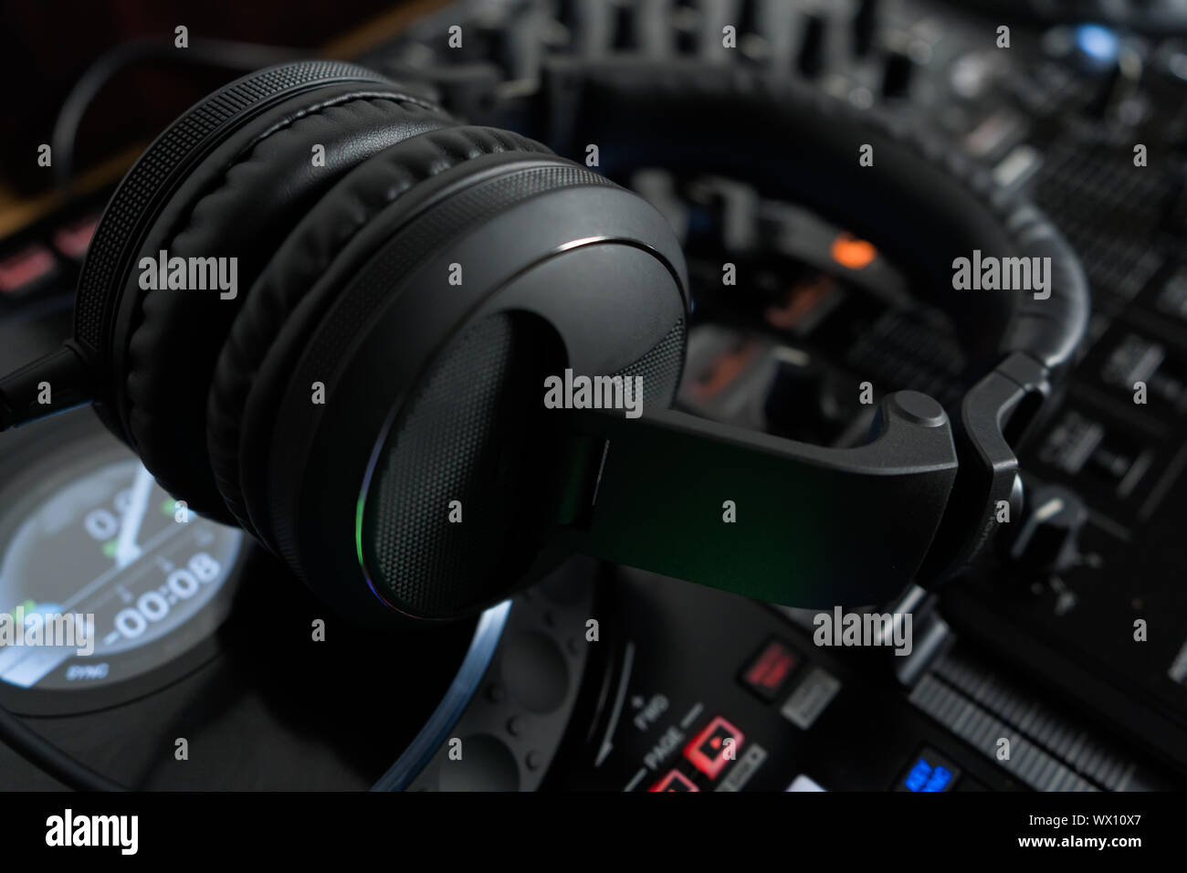 Headphones Mixer High Resolution Stock Photography and Images - Alamy