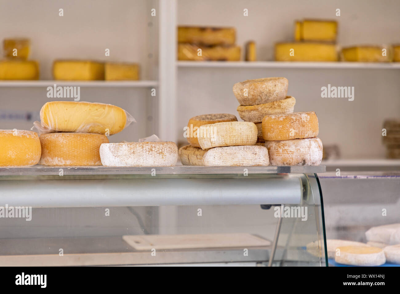Switzerland cheese shop hi-res stock photography and images - Alamy