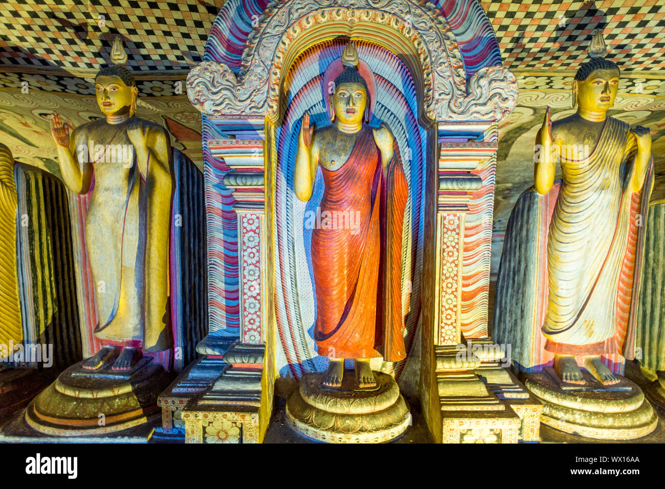 The Dambulla cave temple is the largest and best-preserved cave temple ...