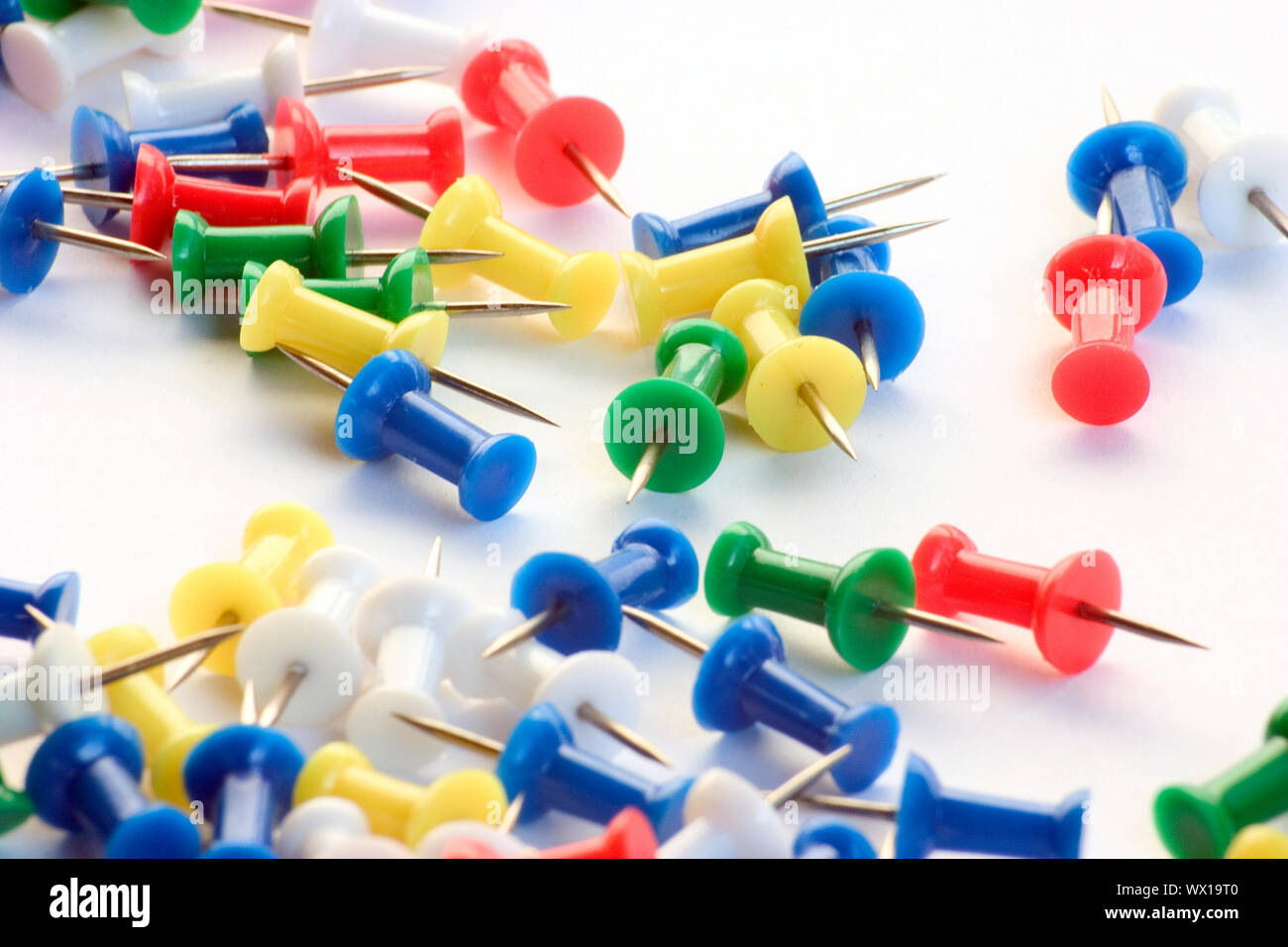 Notice board pins hi-res stock photography and images - Alamy
