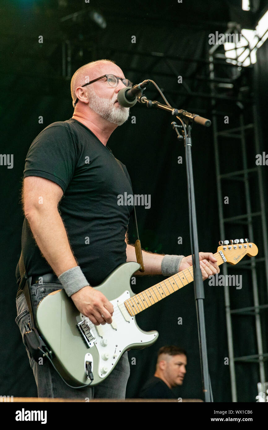 Bob mould live hi-res stock photography and images - Alamy