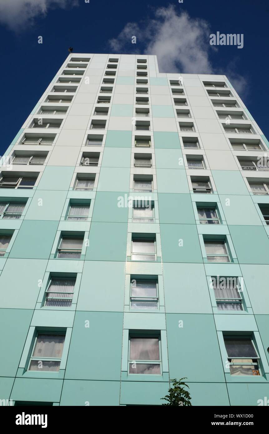 Flammable polyethylene cladding hi-res stock photography and images - Alamy