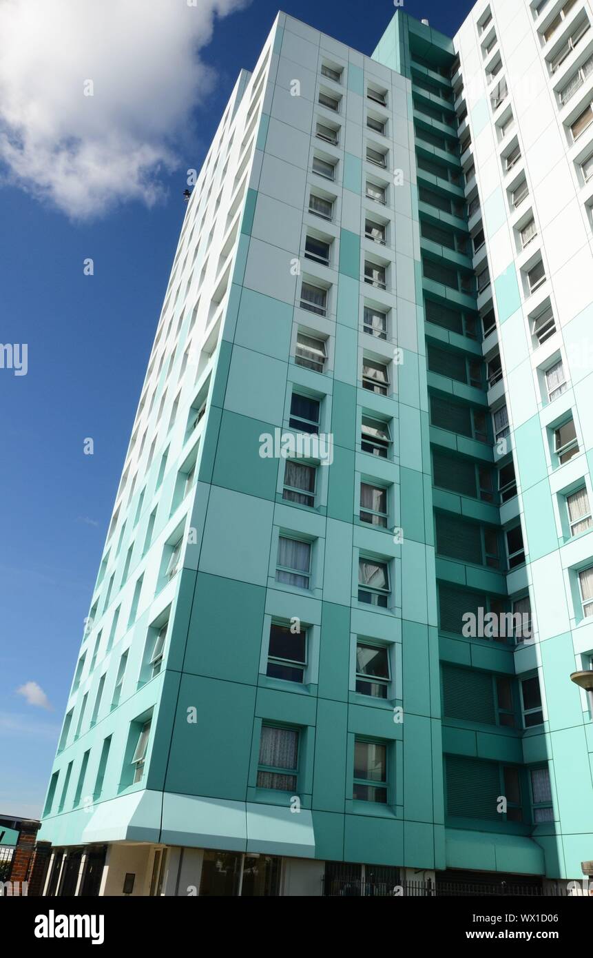 residential tower block with external cladding, bransholme Stock Photo ...