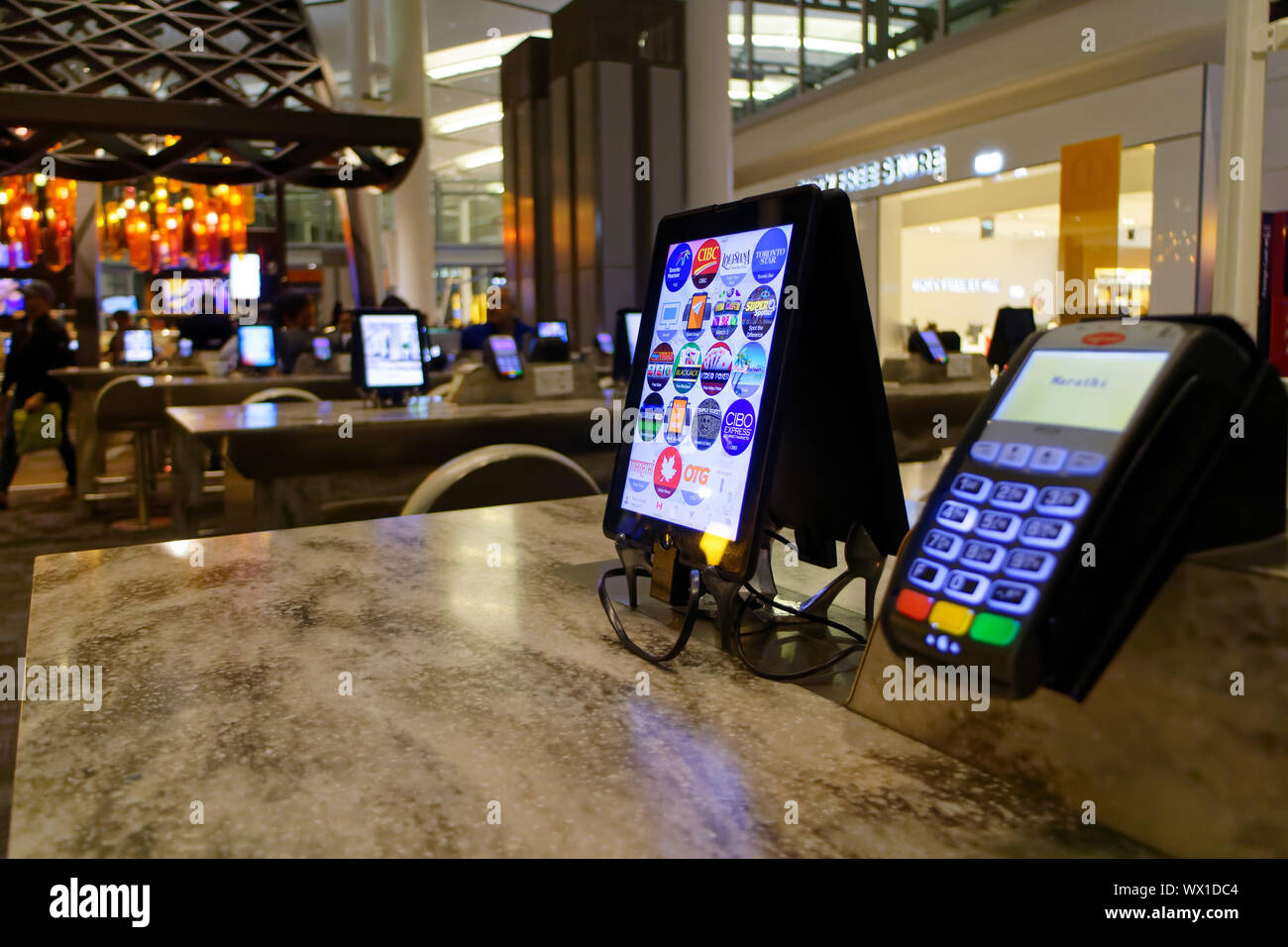 Airport food hi-res stock photography and images - Alamy