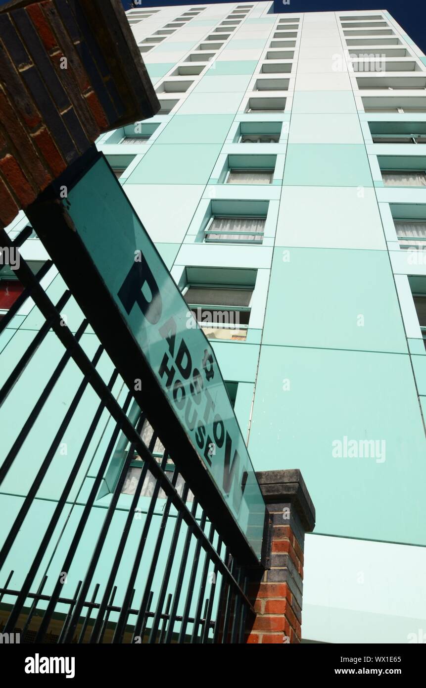 Flammable polyethylene cladding hi-res stock photography and images - Alamy