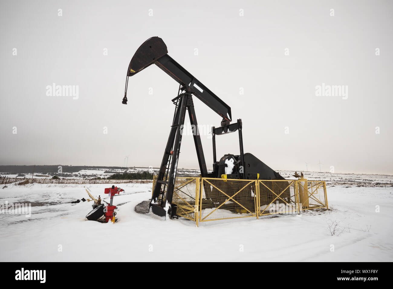 Close up oil platform hi-res stock photography and images - Alamy
