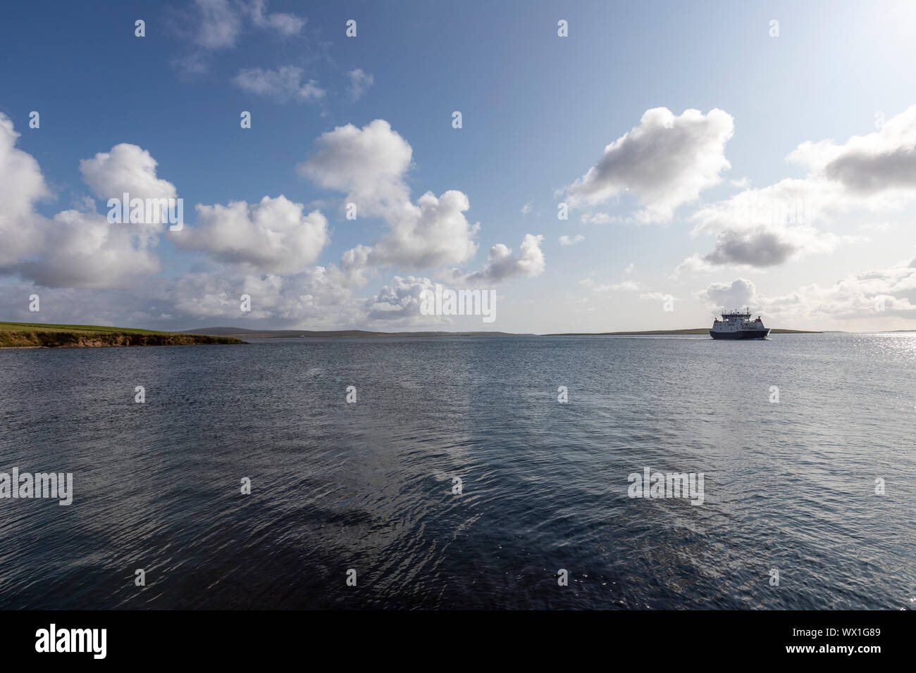 Gutcher shetland ferry terminal hi-res stock photography and images - Alamy