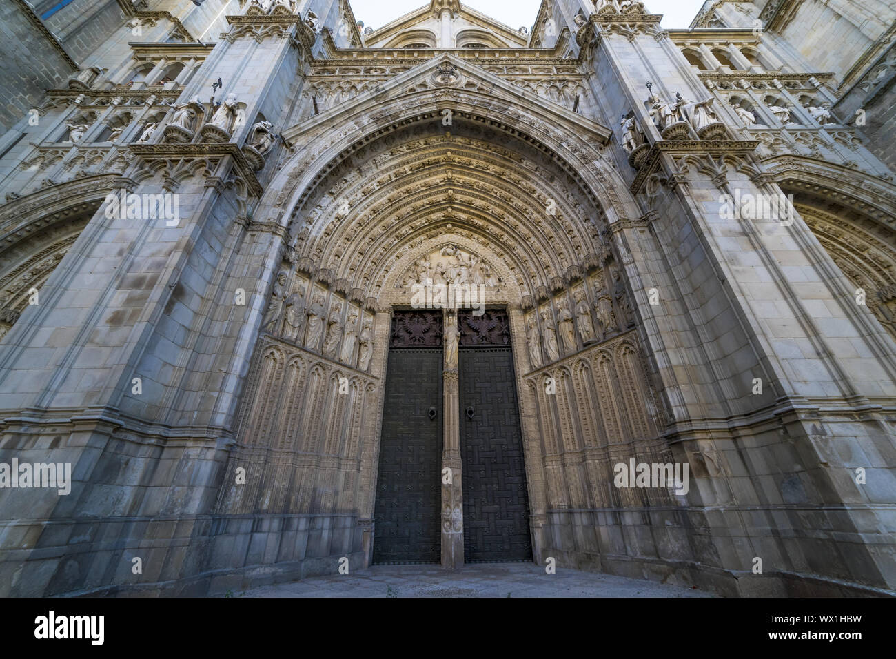 Main gate, Toledo - Cathedral Primada Santa Maria de Toledo facade ...