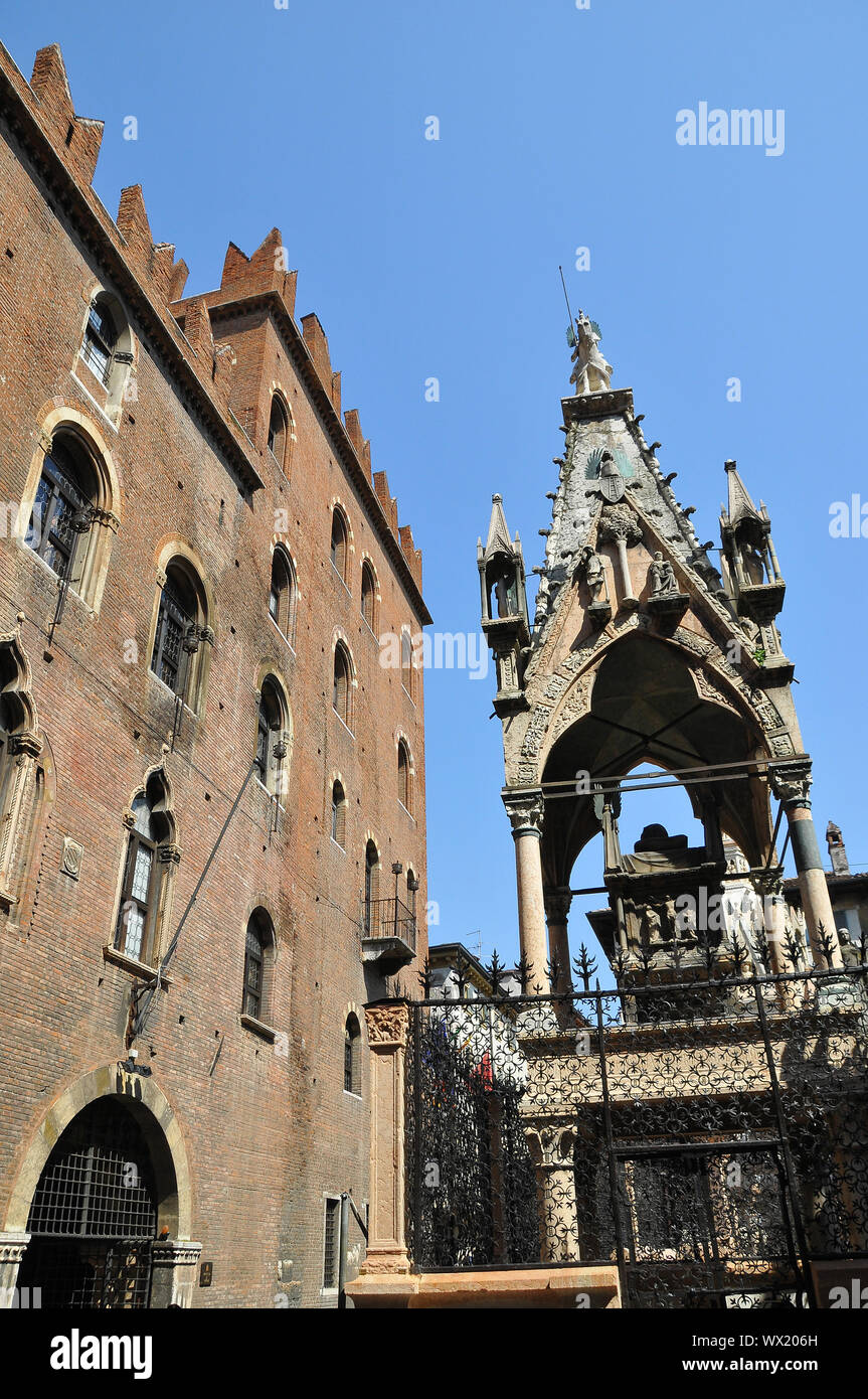 The scaliger tombs hi-res stock photography and images - Alamy