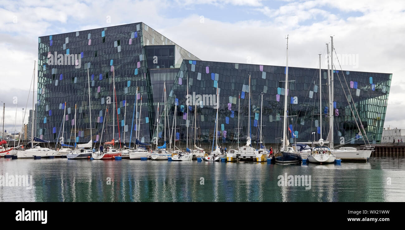 Harpa Concert Hall with marina, dichromatic glass facade by Olafur ...