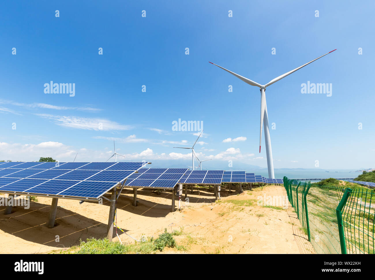 Energy clean solar technology hi-res stock photography and images - Alamy