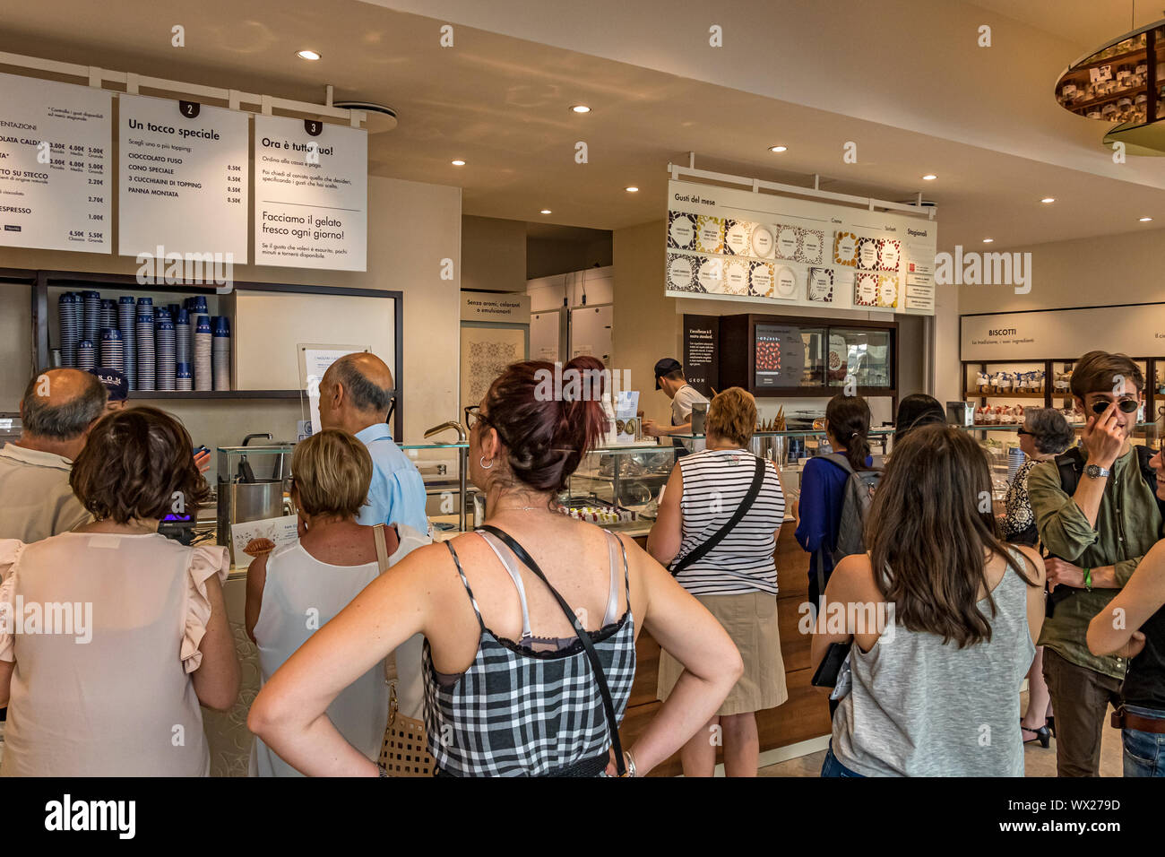 Grom gelato shop interior hi-res stock photography and images - Alamy