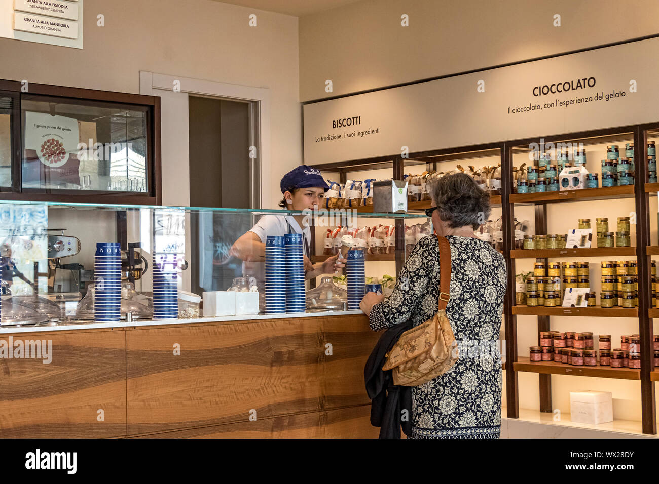 Italian ice cream shop hi-res stock photography and images - Alamy