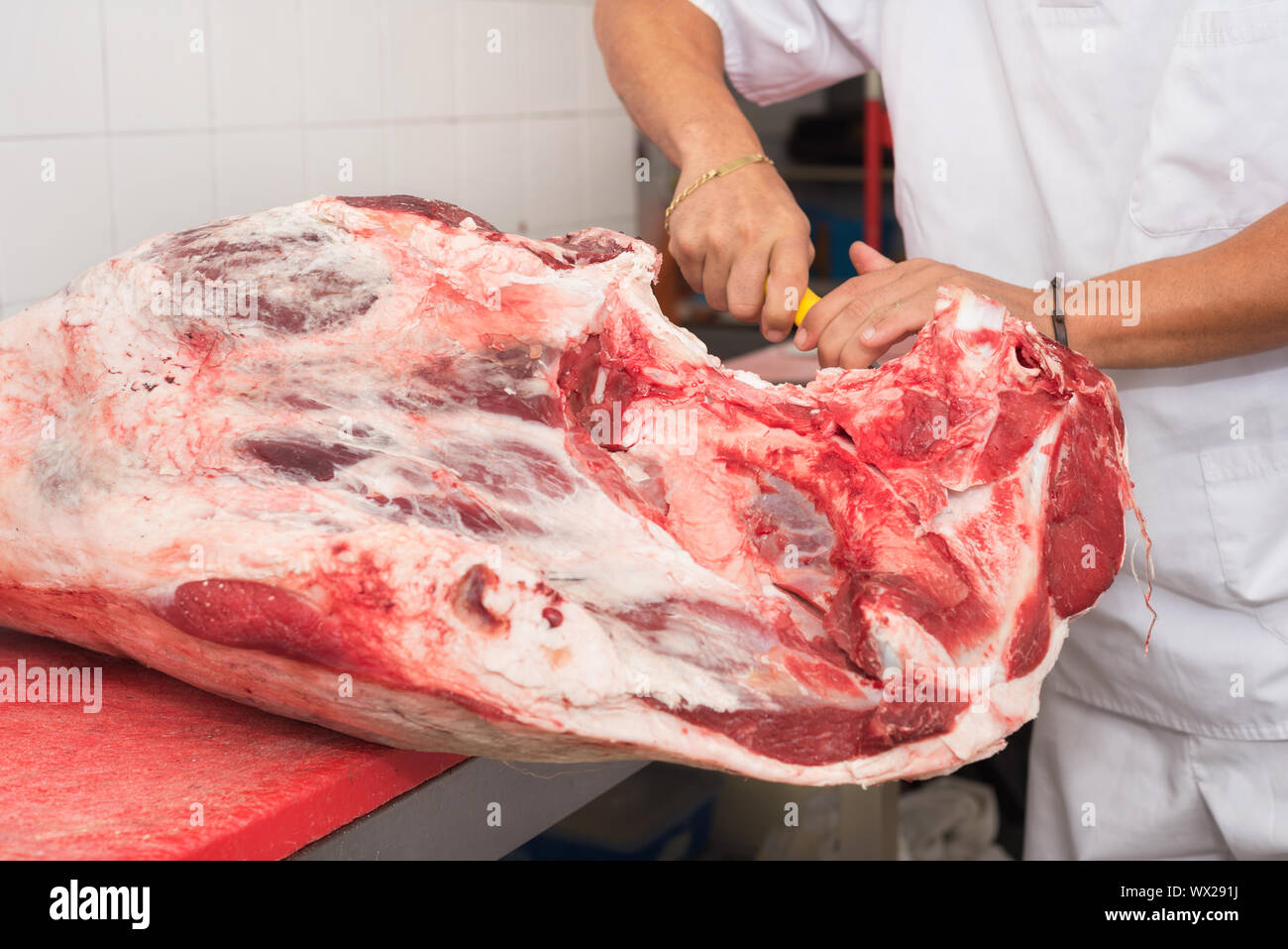Prepare the carcass hi-res stock photography and images - Alamy