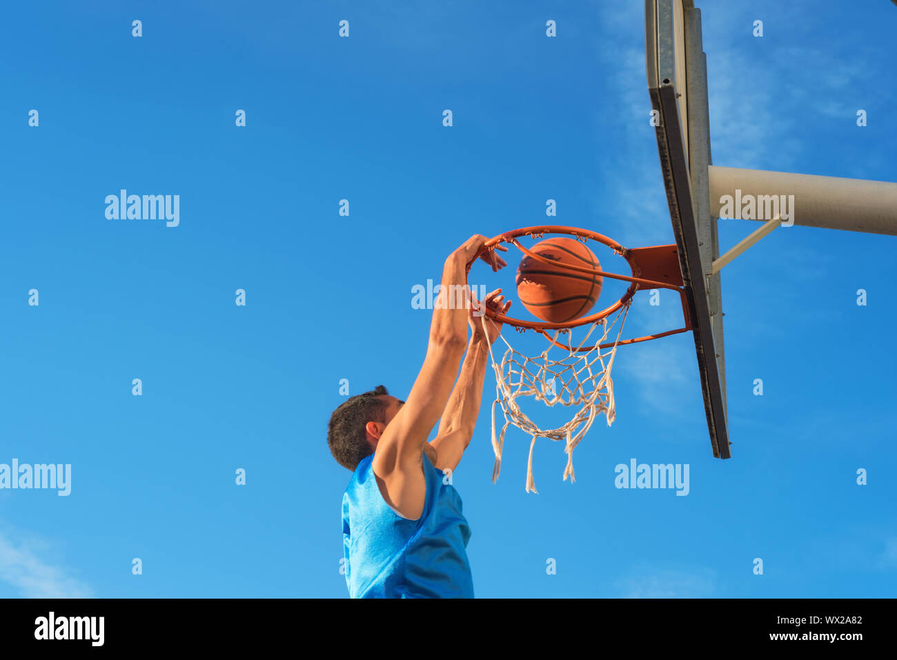 Dunk college hi-res stock photography and images - Alamy