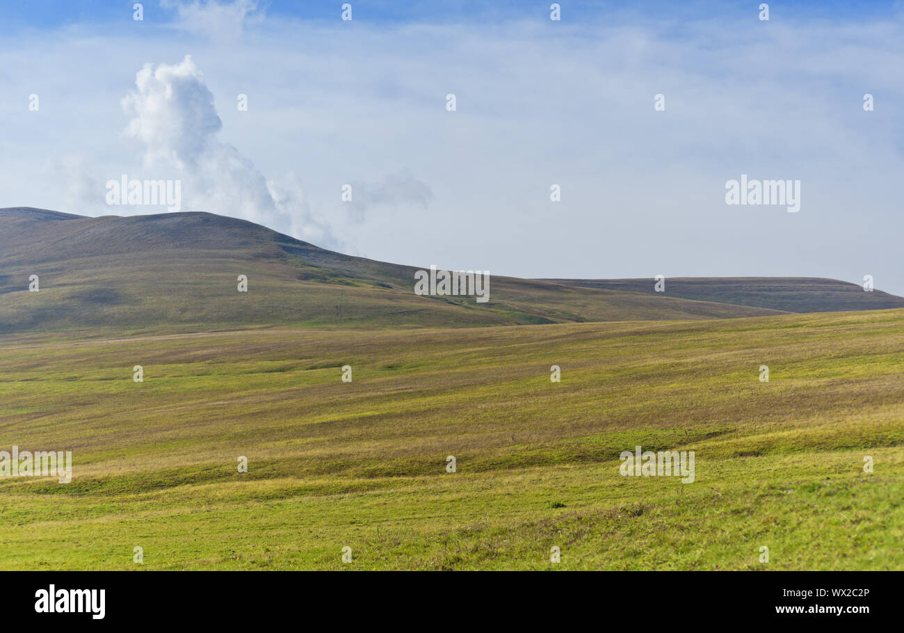 Outdoor sky and valley hi-res stock photography and images - Alamy