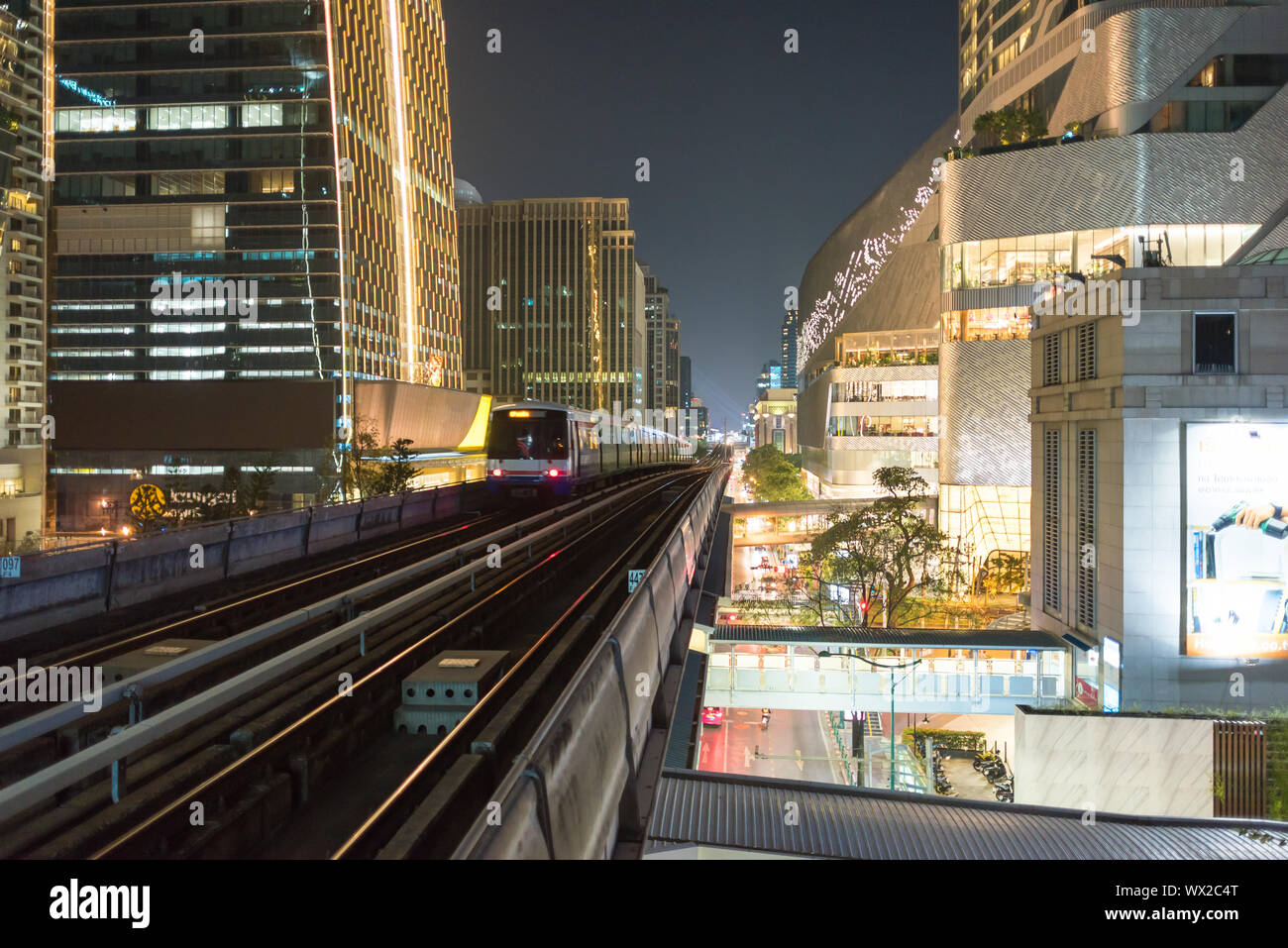 Skytrain over the Sukhumvit road in Bangkok Stock Photo - Alamy