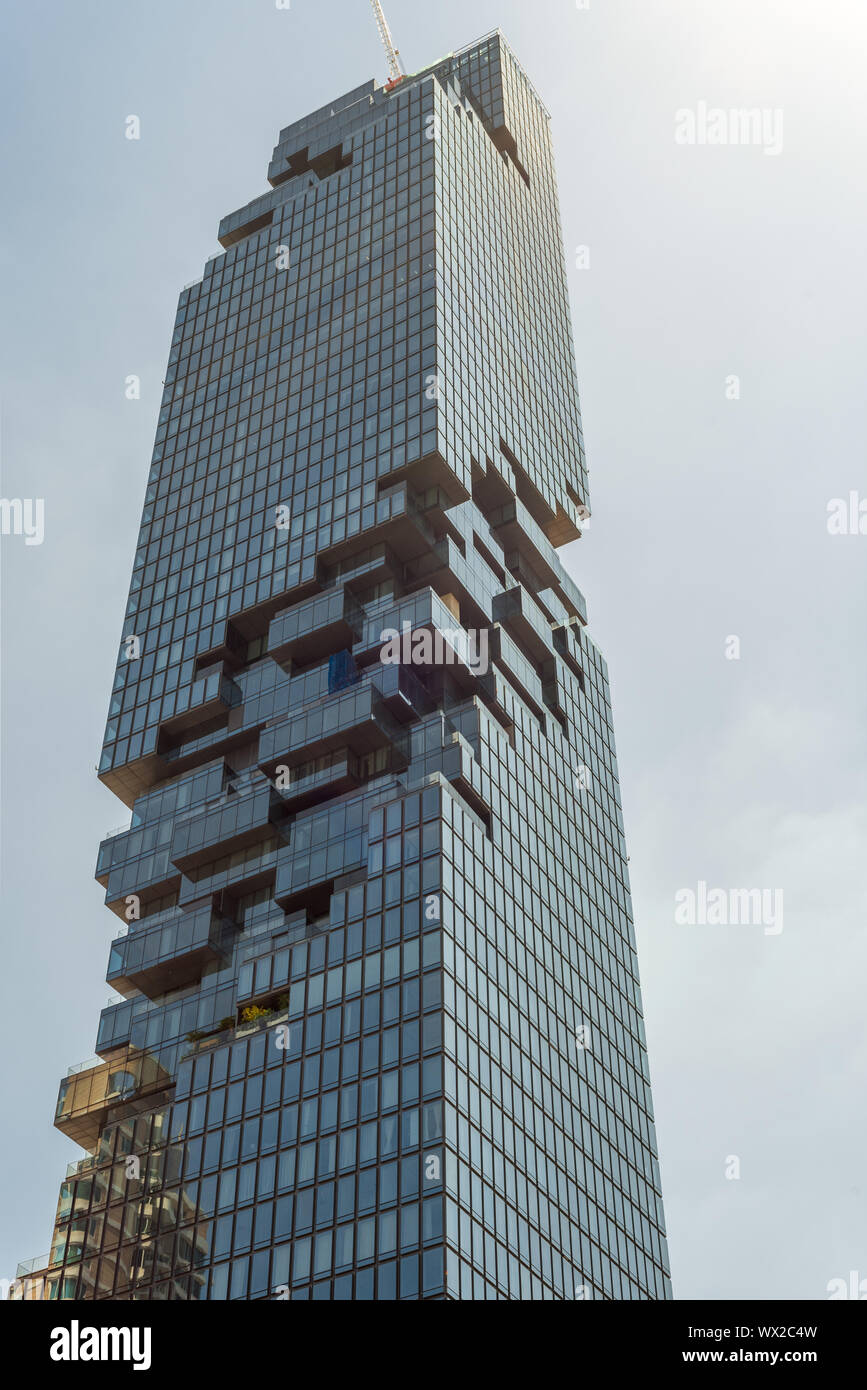 Tallest building in bangkok hi-res stock photography and images - Alamy