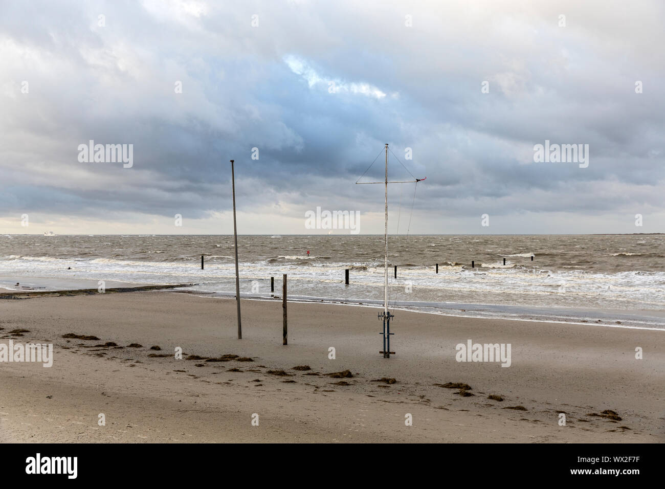 Norderney, Weststrand, Strand, Himmel, Meer, stürmisch, Wolken, Fähre ...