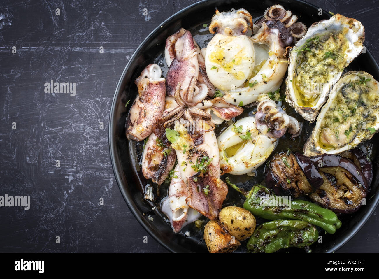 Cuttlefish bbq hi-res stock photography and images - Alamy