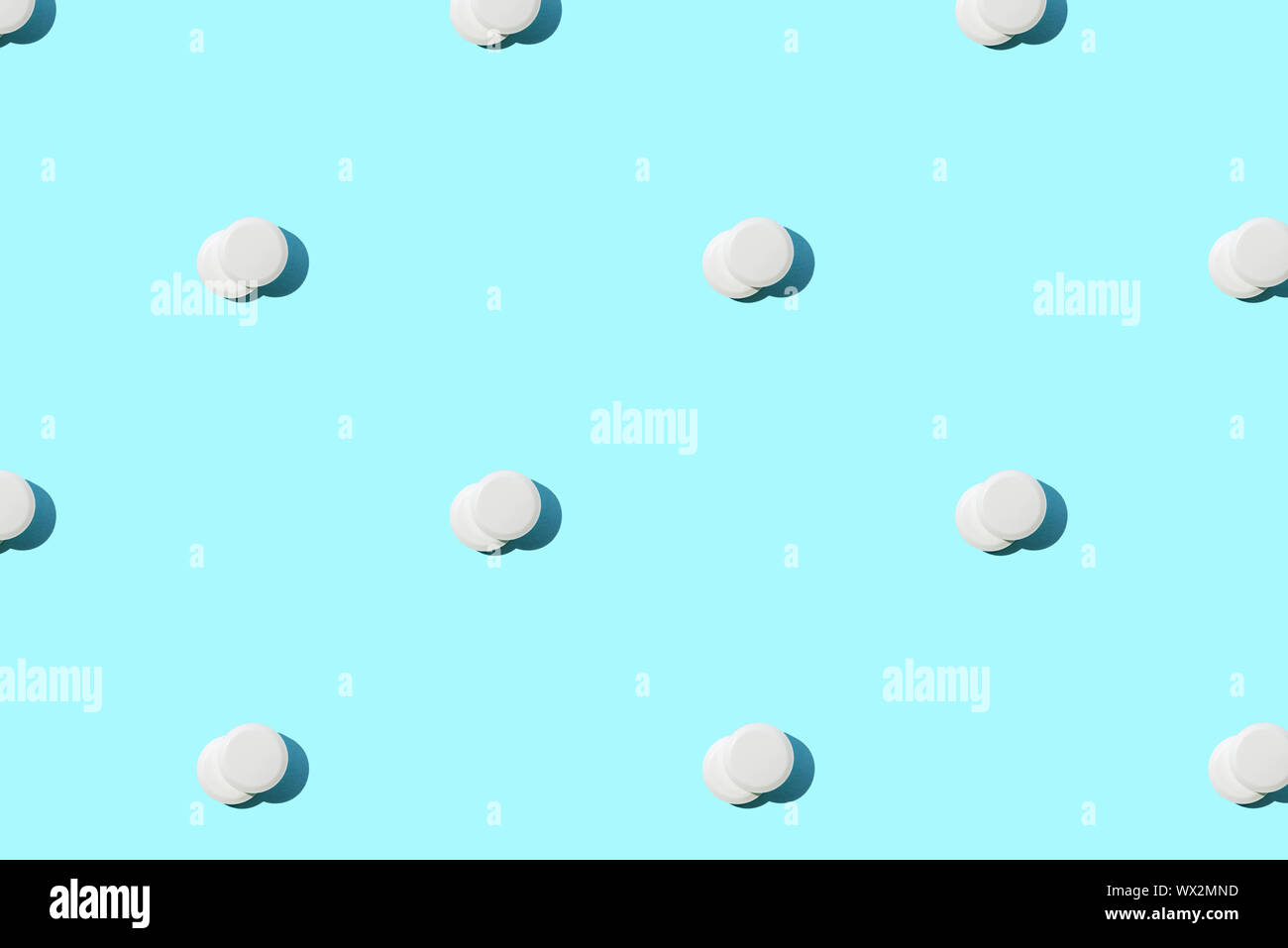 Pill pattern hi-res stock photography and images - Alamy