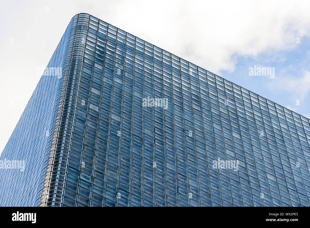 Glass Corner Building High Resolution Stock Photography and Images - Alamy