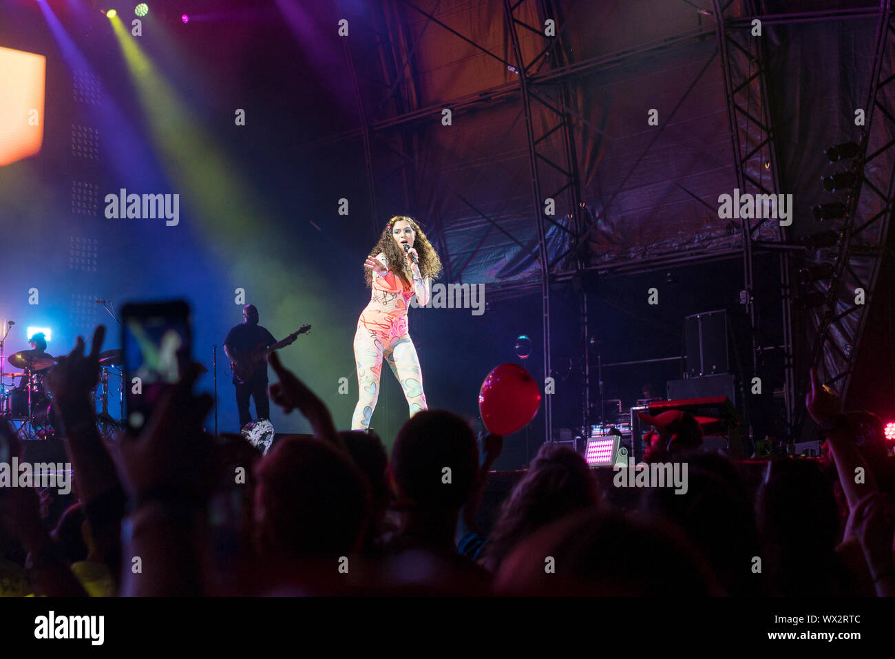 2019, August 4th : Jessie Jay performs in Preston Park, Brighton, UK at ...