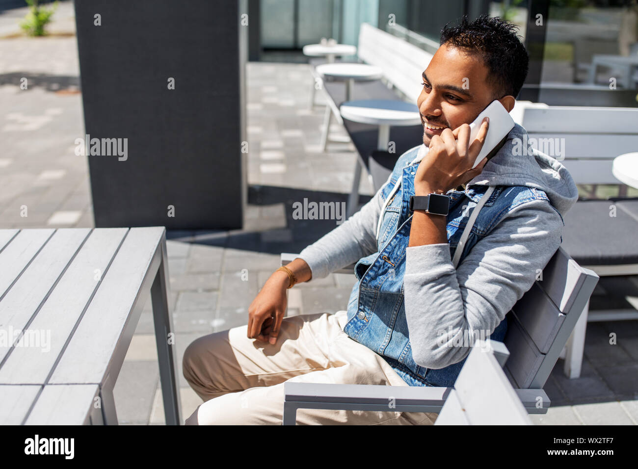 South indian man talking cell hi-res stock photography and images - Alamy